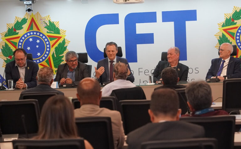 Câmara dos Deputados presta homenagem ao CFT - CFT :: Conselho Federal ...